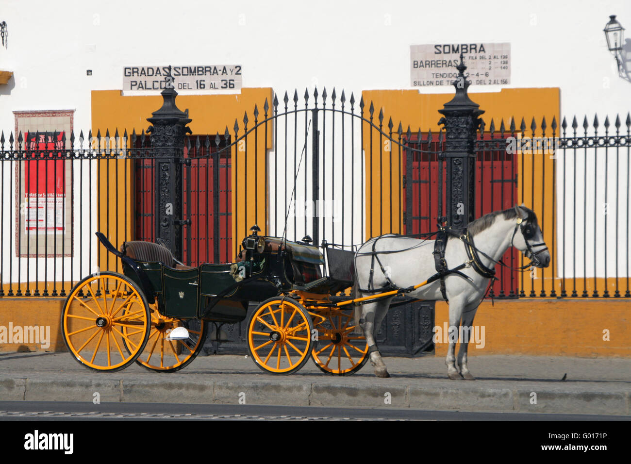 Droshky hi-res stock photography and images - Alamy