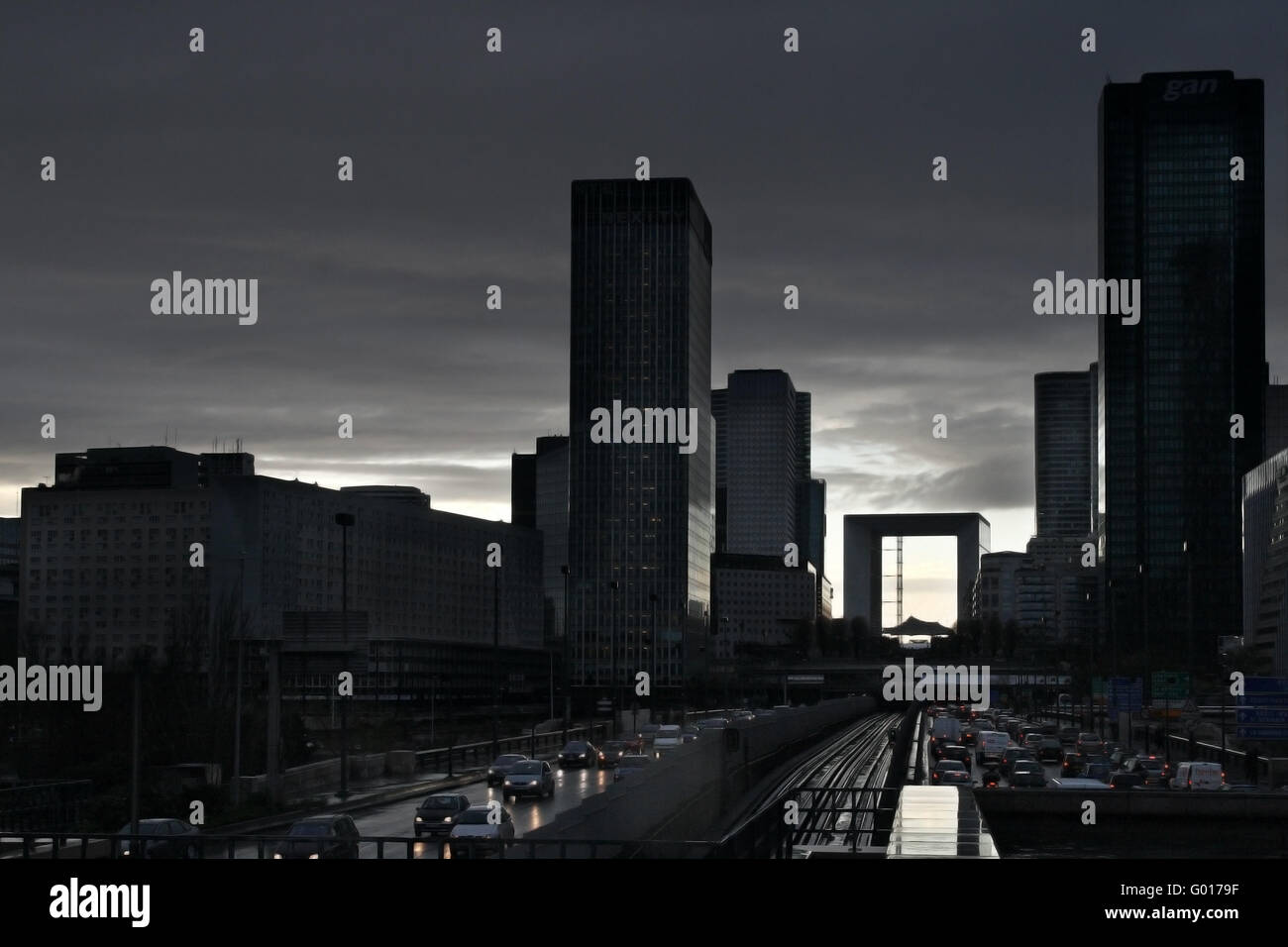 Paris dark cloud hi-res stock photography and images - Alamy