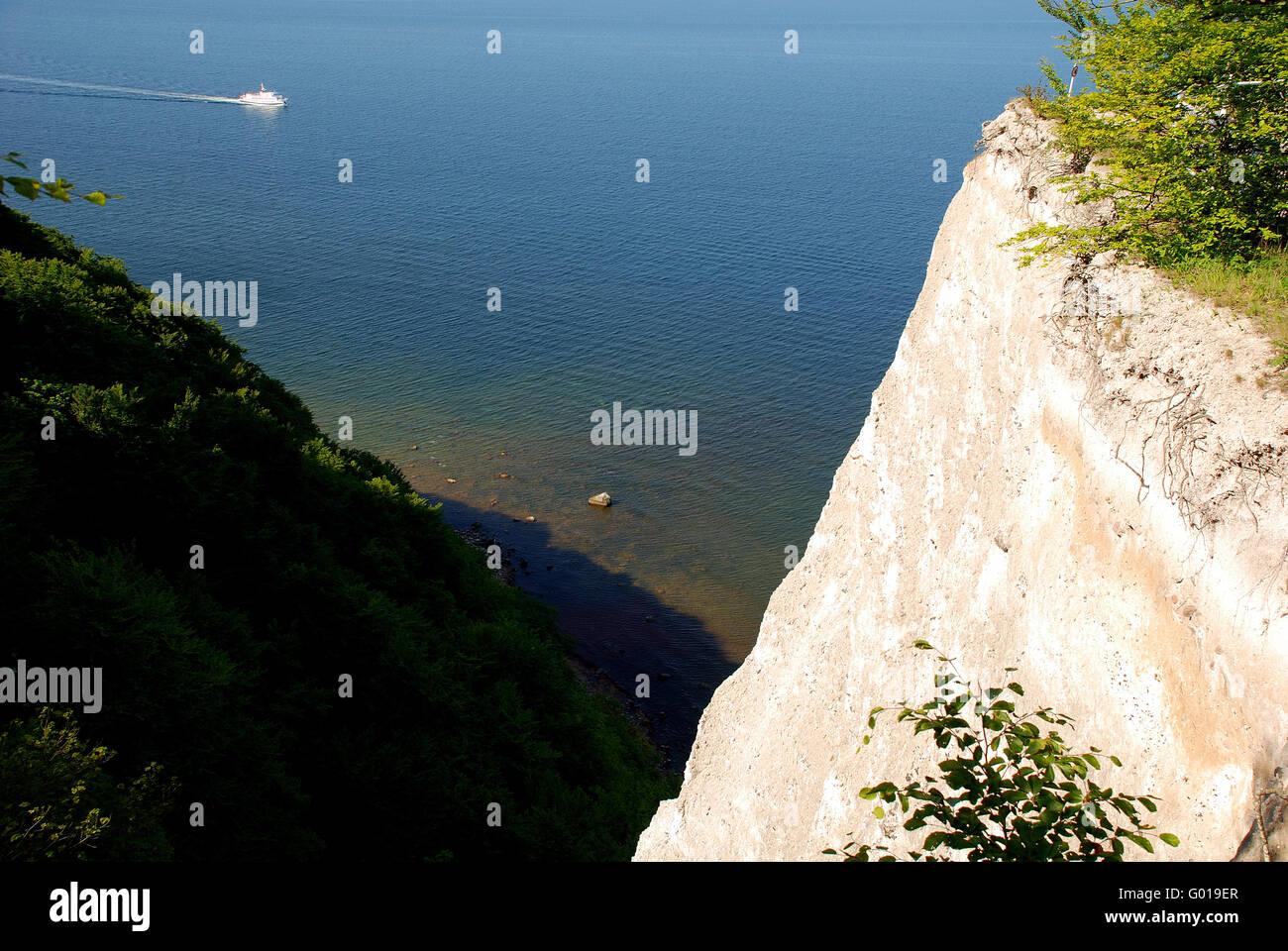 Chalk cliffs of Ruegen Stock Photo - Alamy