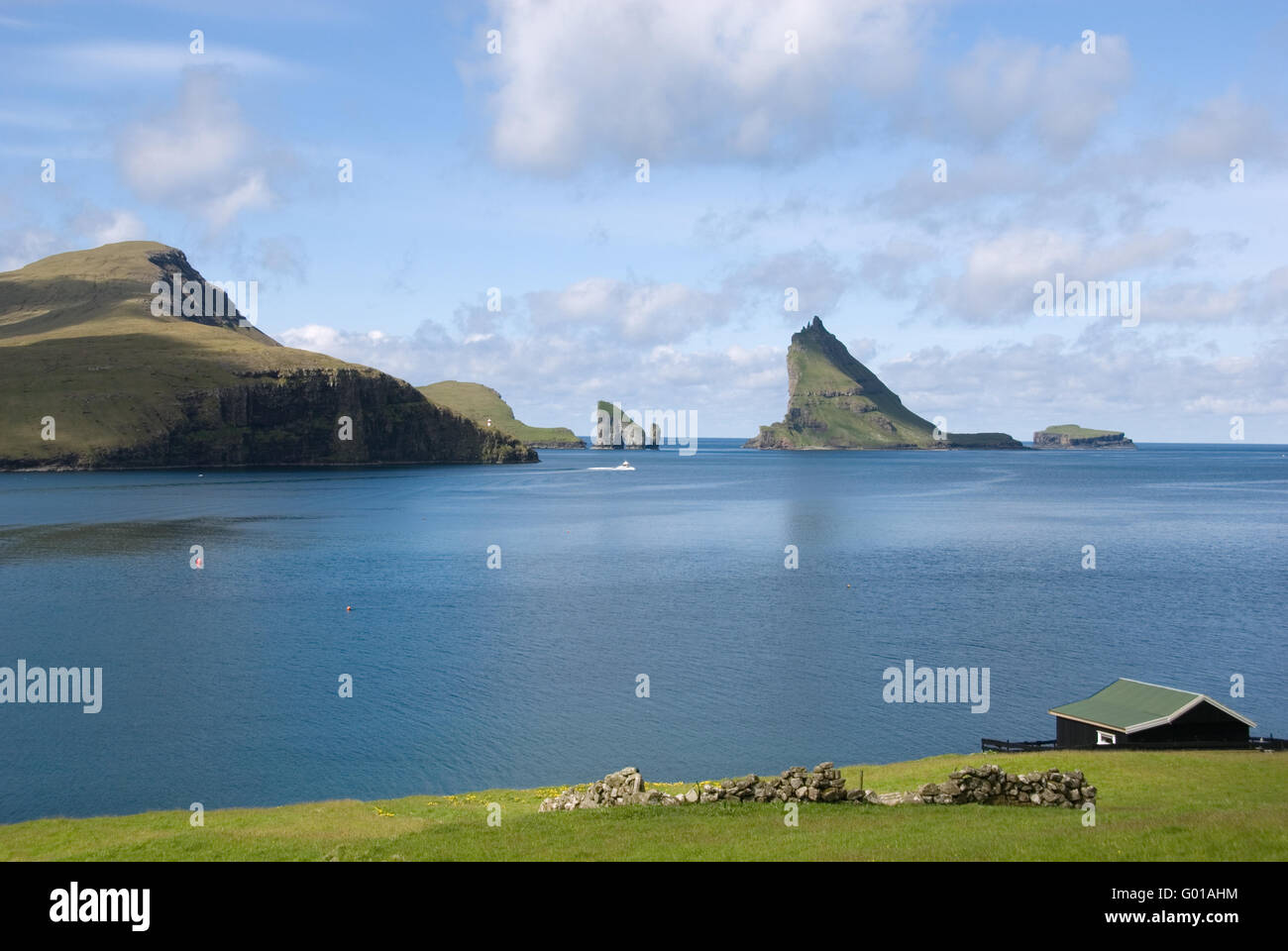 Insel rock hi-res stock photography and images - Alamy