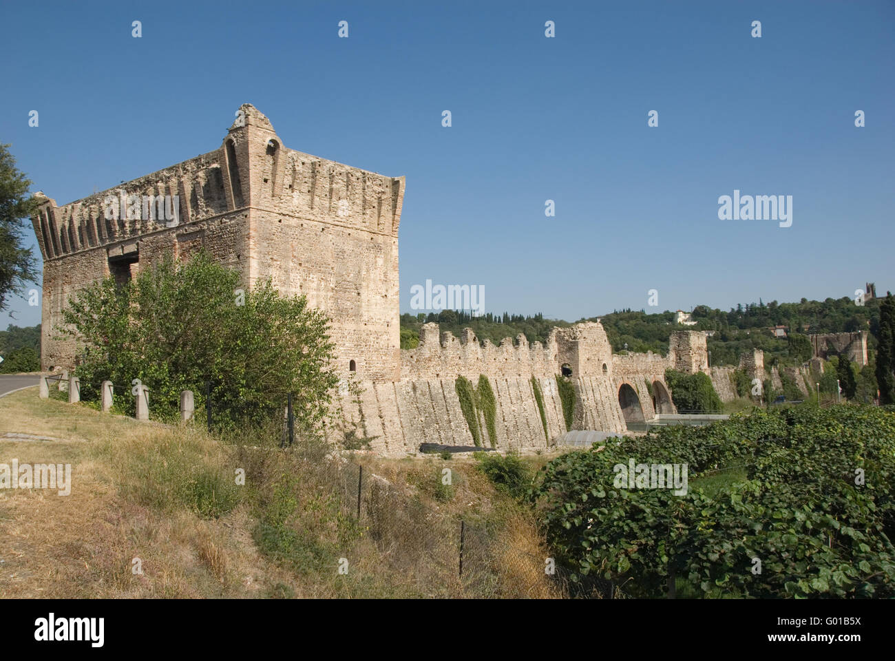Visconti bridge borghetto hi-res stock photography and images - Alamy