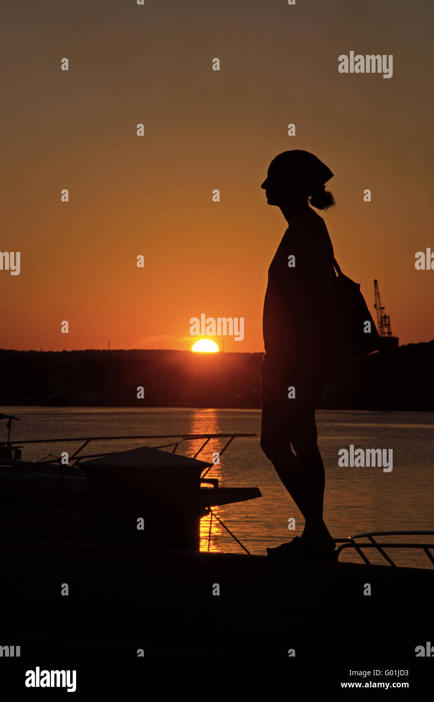 Profile silhouette backlit hi-res stock photography and images - Alamy
