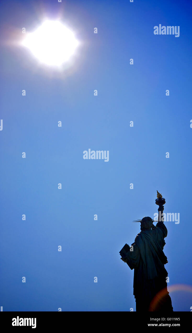 Look into the sun Stock Photo - Alamy