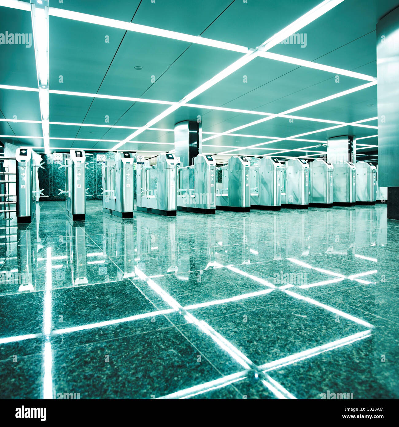 Moscow subway hi-res stock photography and images - Alamy