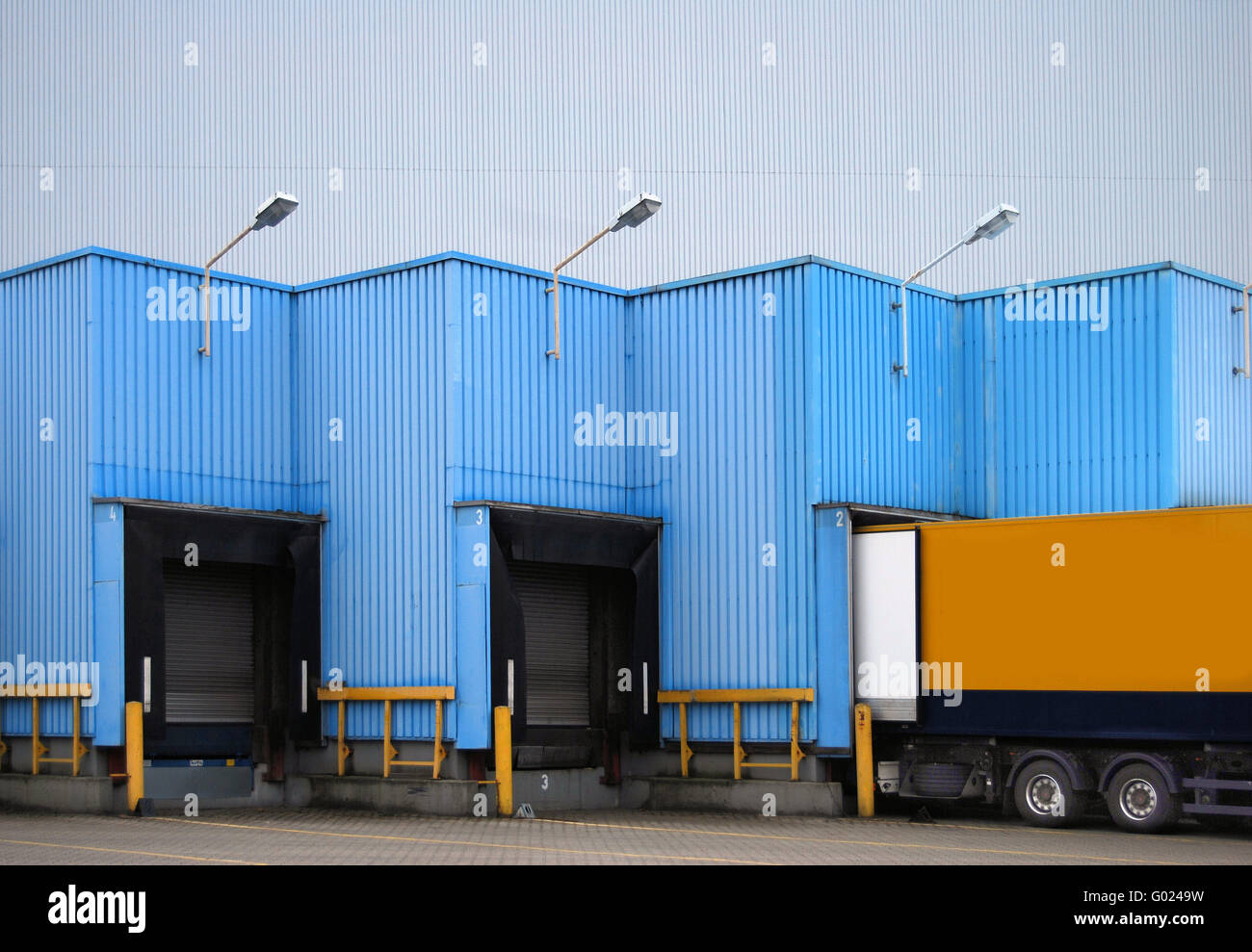 Loading ramp for trucks of a warehouse Stock Photo - Alamy