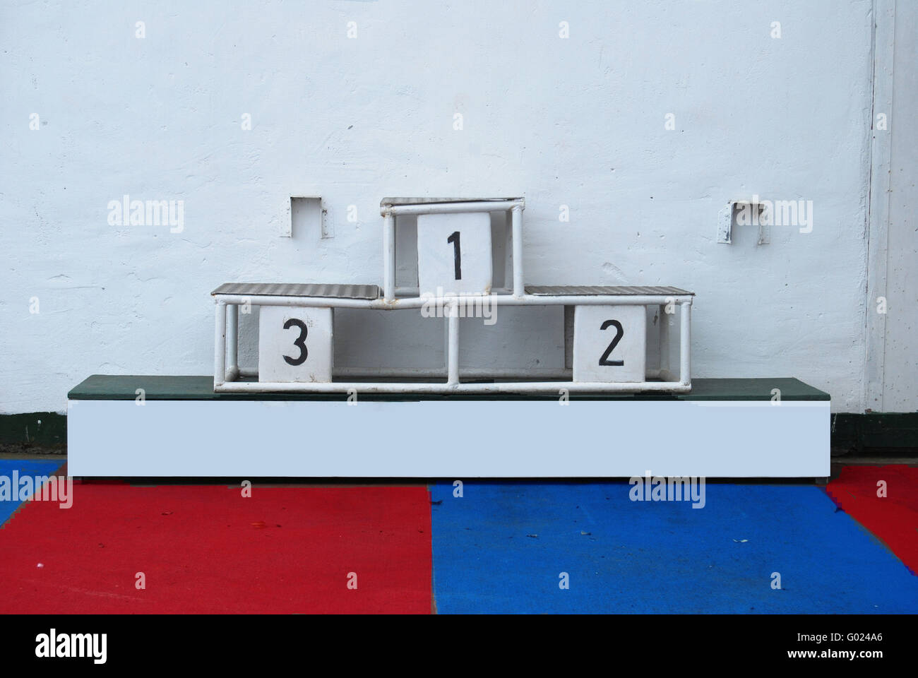 Victory podium hi-res stock photography and images - Alamy