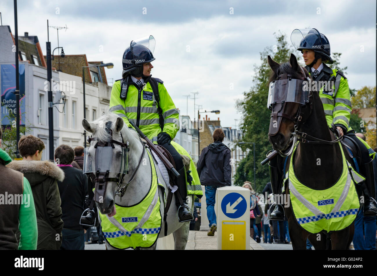 Mounted policewomen hi-res stock photography and images - Alamy