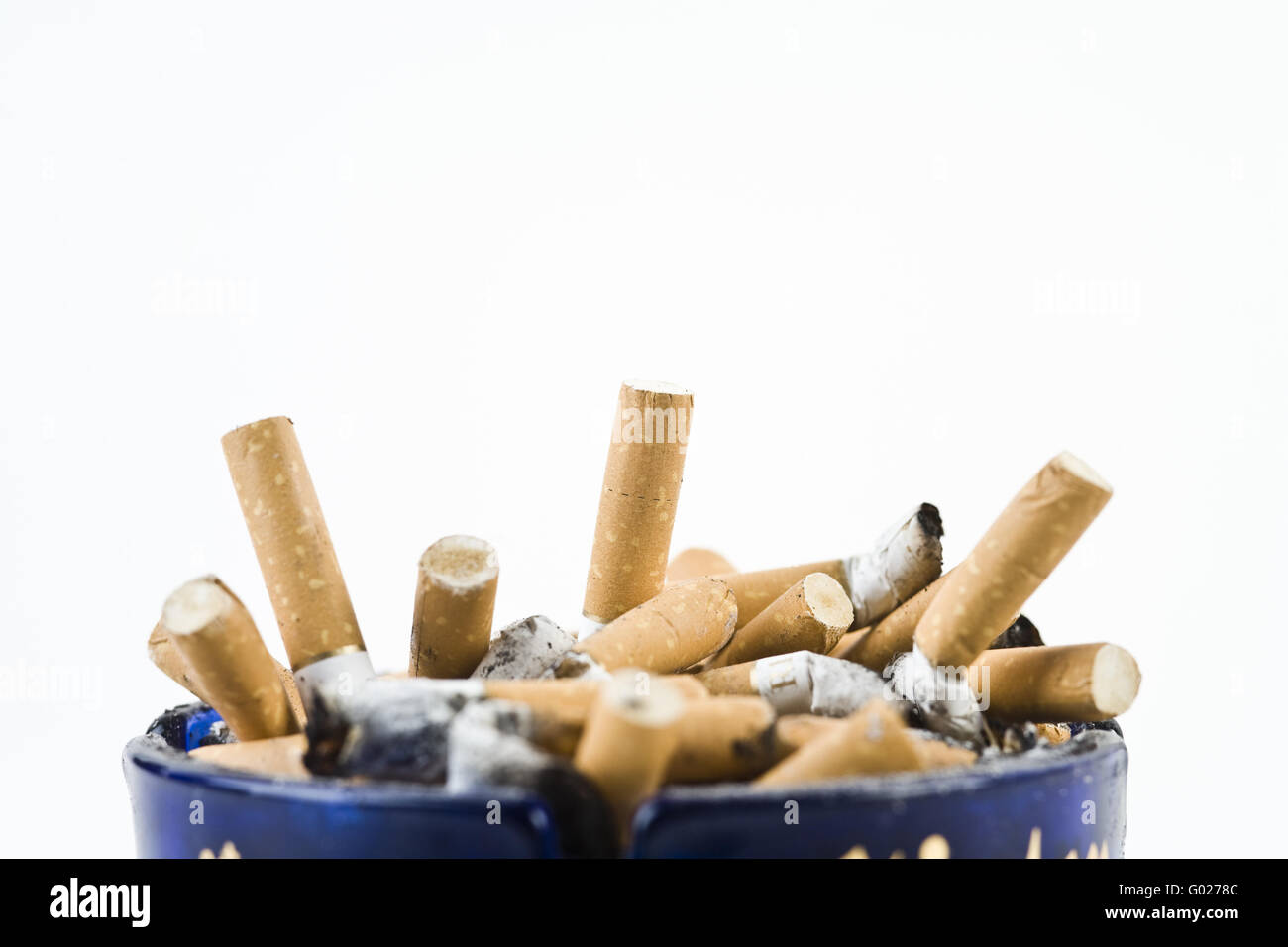 Full ash trays hi-res stock photography and images - Alamy