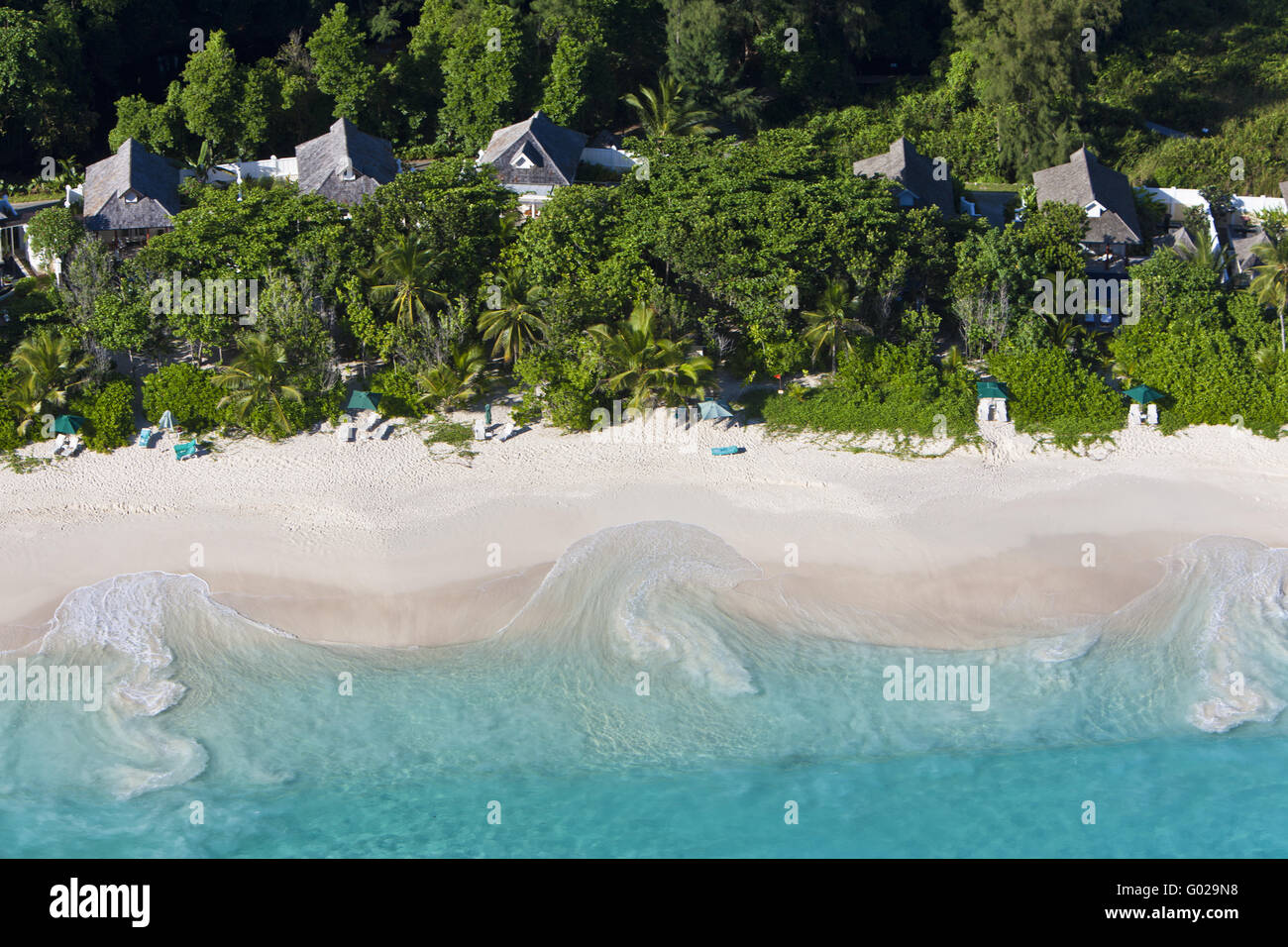 Mahe beach hotel hi-res stock photography and images - Alamy
