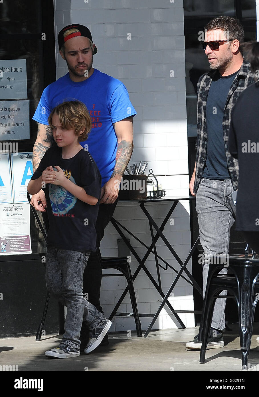 Pete Wentz and son Bronx have lunch with a friend at Joans On Third in ...