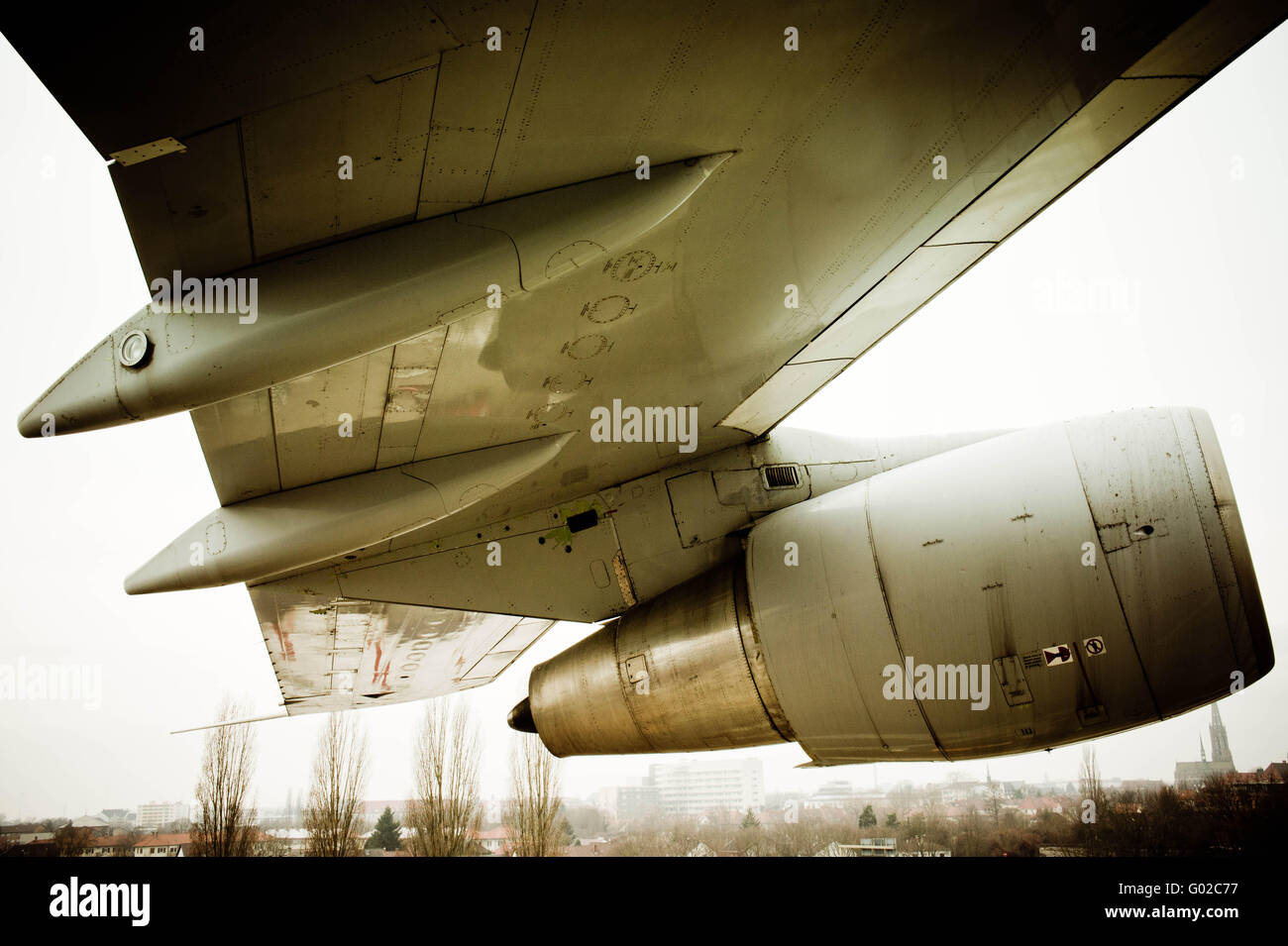 747 wing flaps hi-res stock photography and images - Alamy