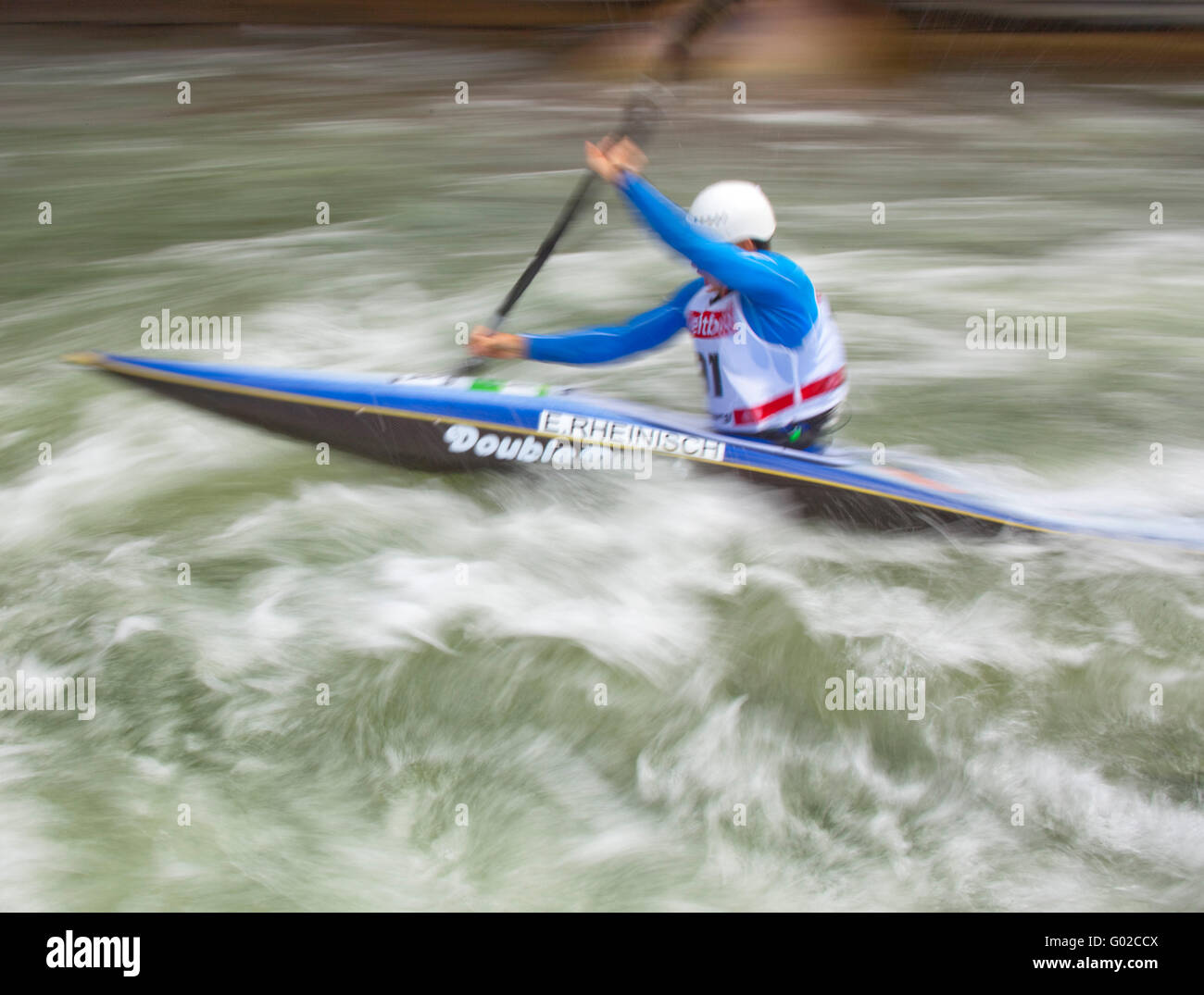 Whitewater racing hi-res stock photography and images - Alamy