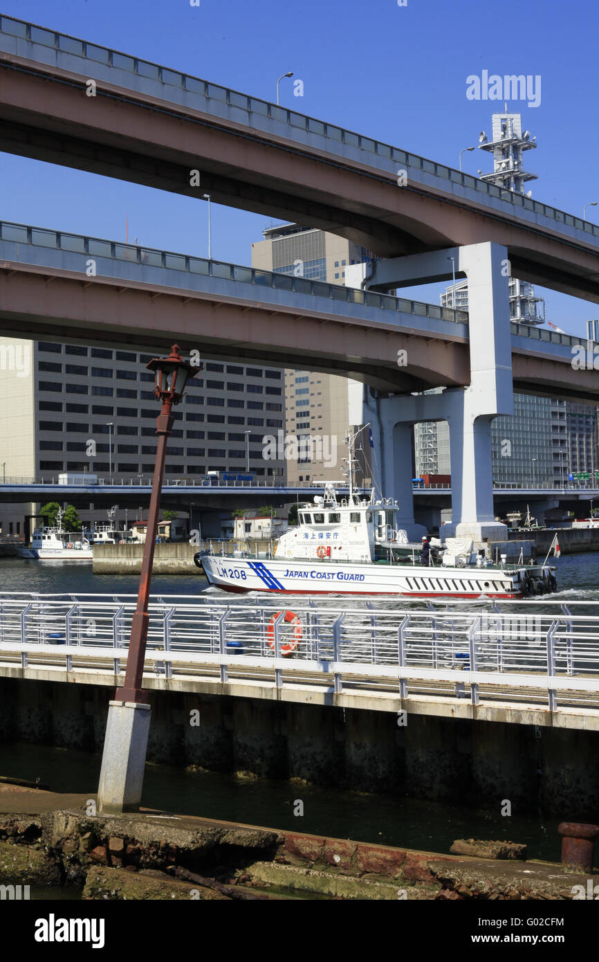 Kobe Port, Earthquake Damage Stock Photo - Alamy