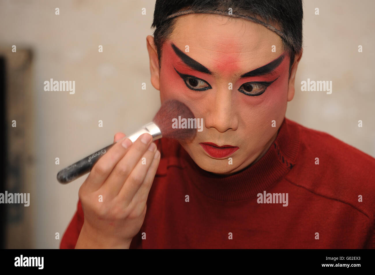 China face painting traditional hi-res stock photography and images - Alamy