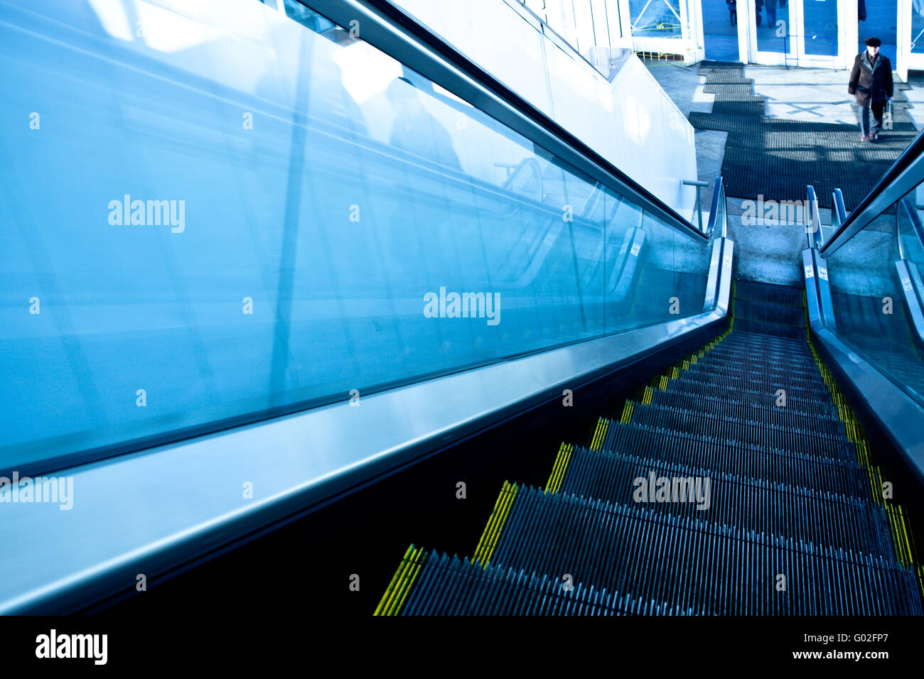 Escalator in moscow metro hi-res stock photography and images - Alamy