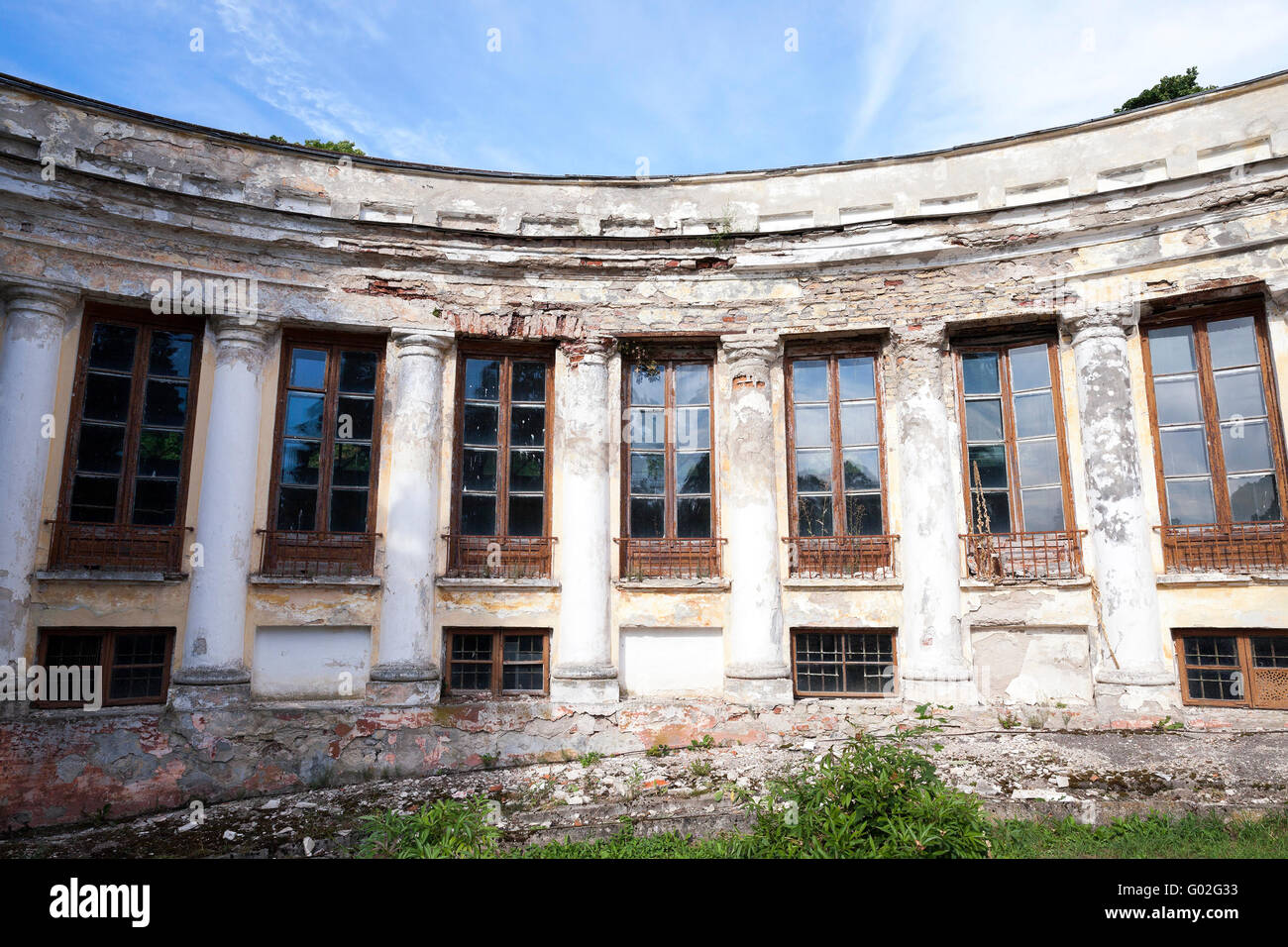 abandoned old building Stock Photo - Alamy
