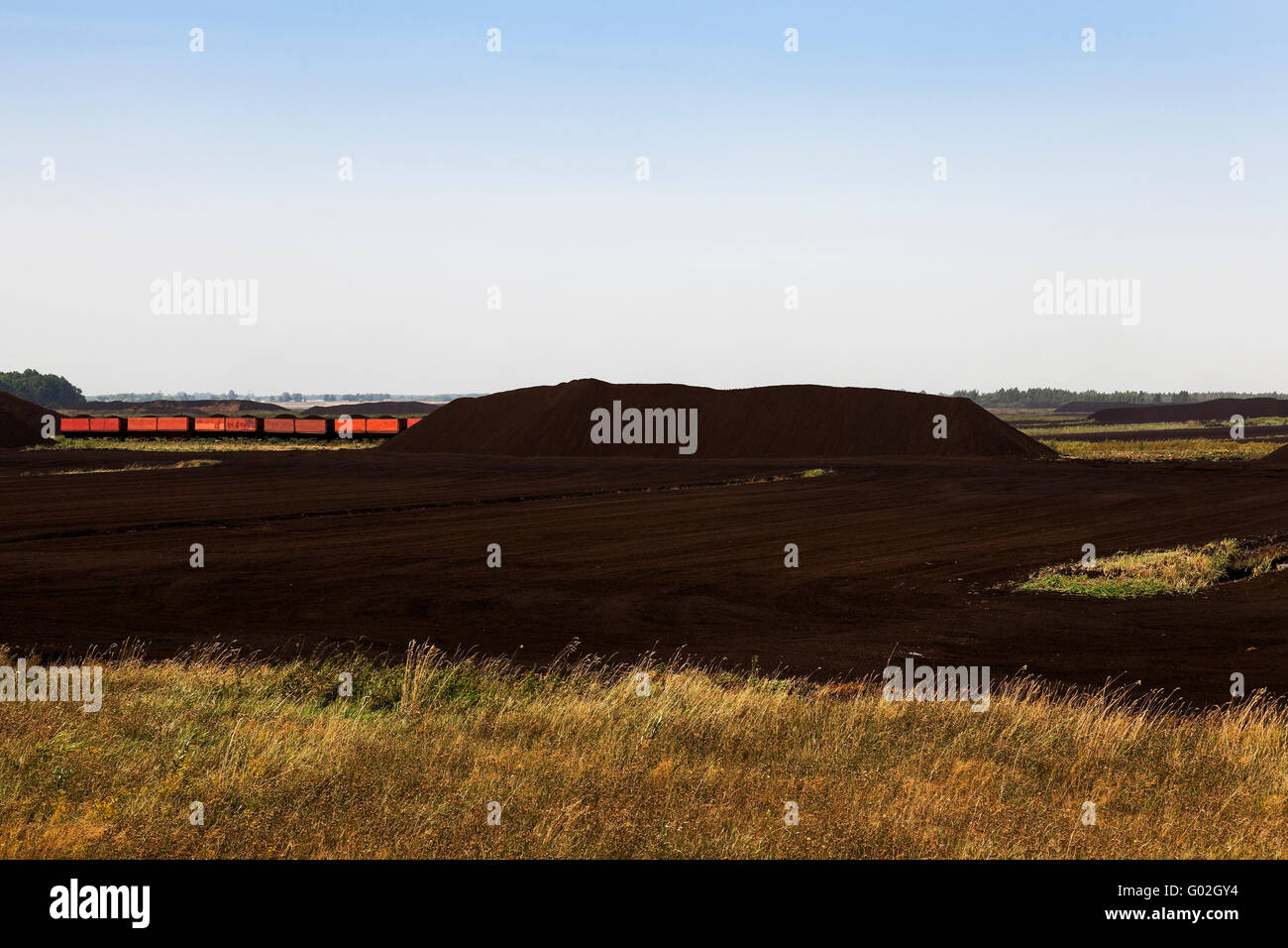 extraction of peat Stock Photo - Alamy