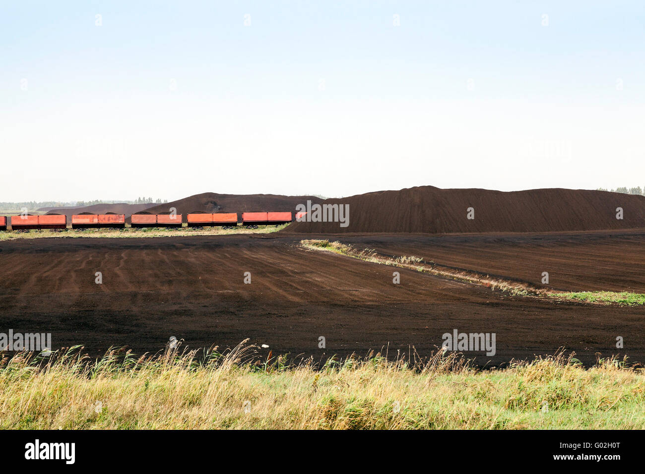extraction of peat Stock Photo - Alamy