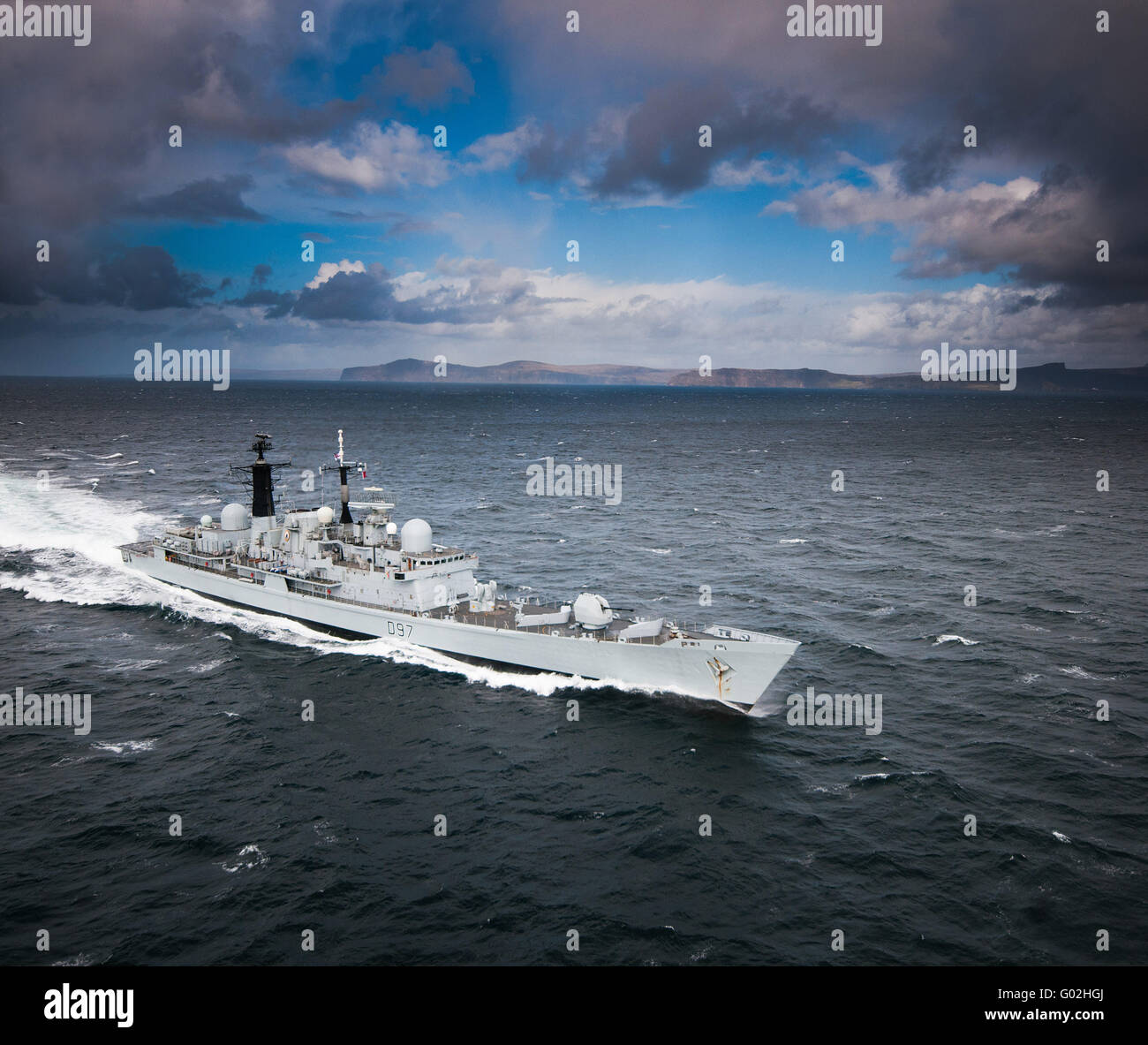HMS Edinburgh (1985 - 2013) is the last of 14 Type 42 destroyers which ...