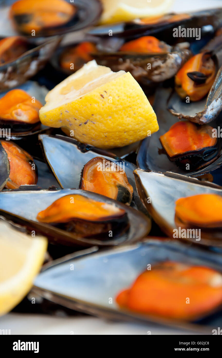 mussels boiled with a squeeze of lemon Stock Photo - Alamy
