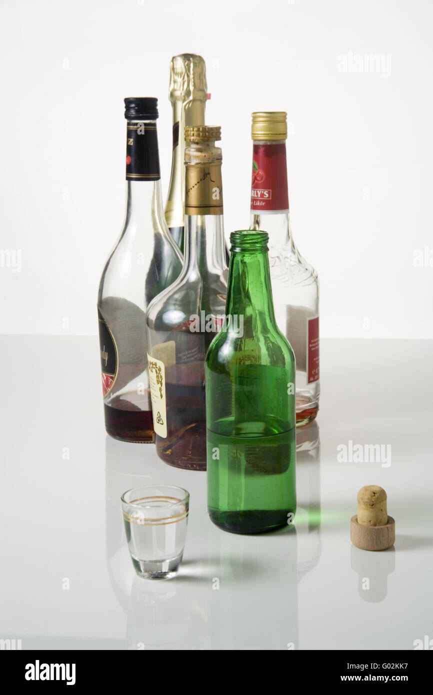 Volles glas hi-res stock photography and images - Alamy