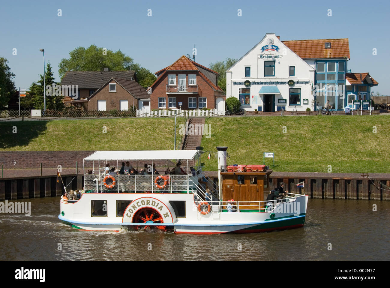 Boot bridge hi-res stock photography and images - Alamy