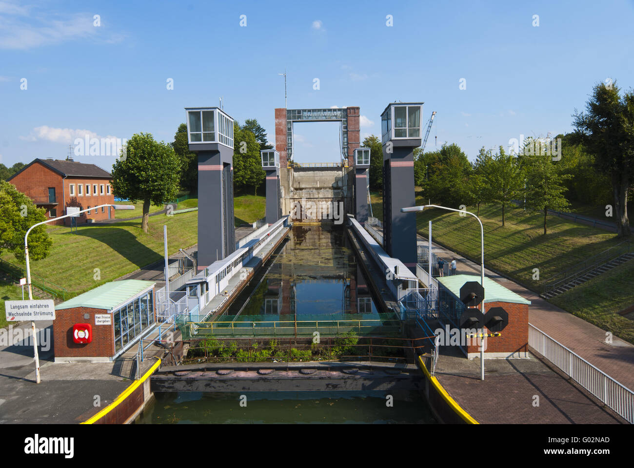 Ship elevator hi-res stock photography and images - Alamy