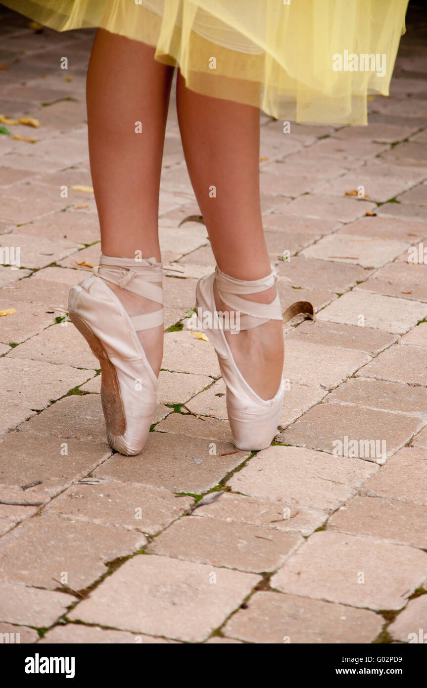 Toe shoes hi-res stock photography and images - Alamy