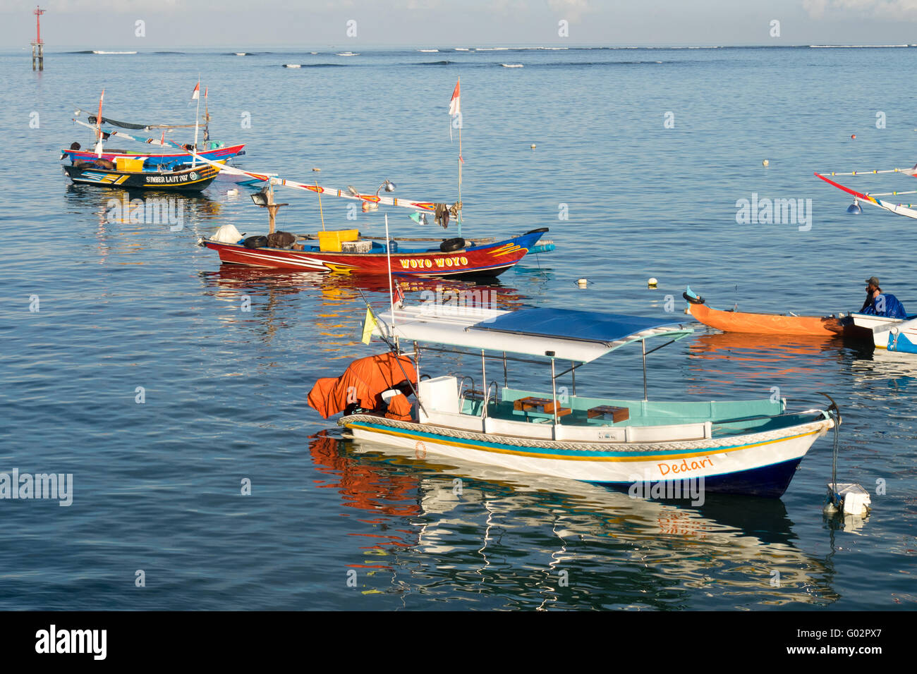 Traditional balinese fishing boats hi-res stock photography and images ...