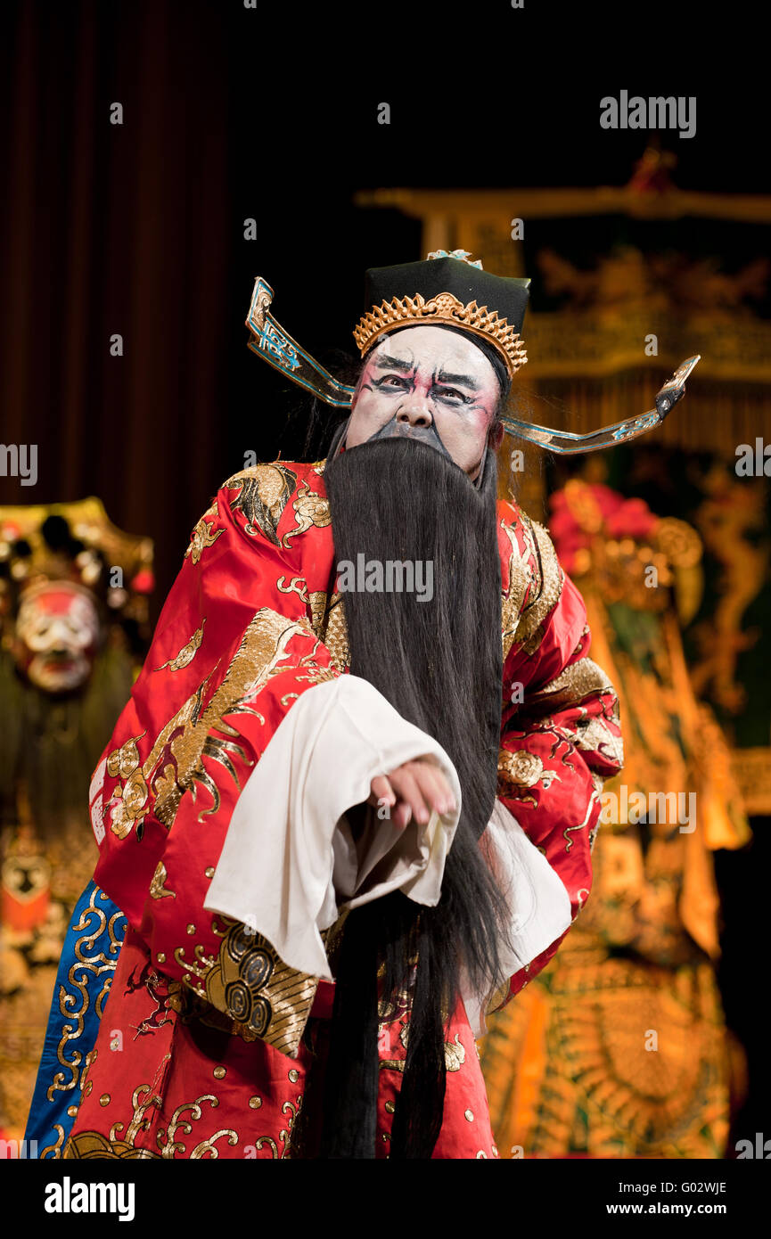 china opera man with long beard Stock Photo - Alamy