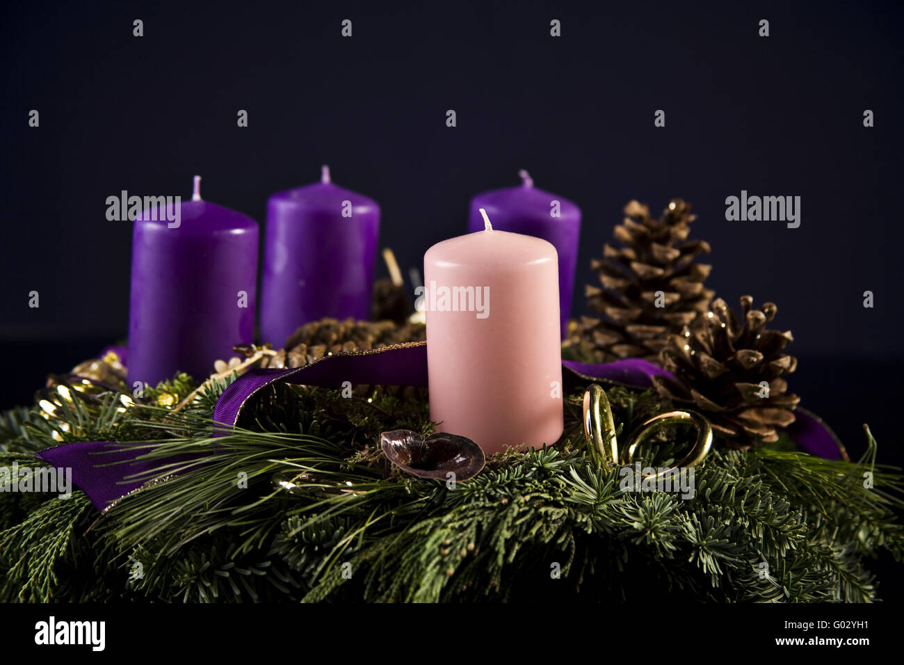 Advent wreath hi-res stock photography and images - Alamy