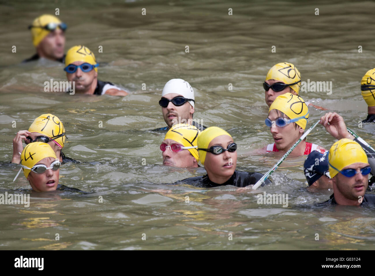 swimmers at the start of a triathlon Stock Photo - Alamy