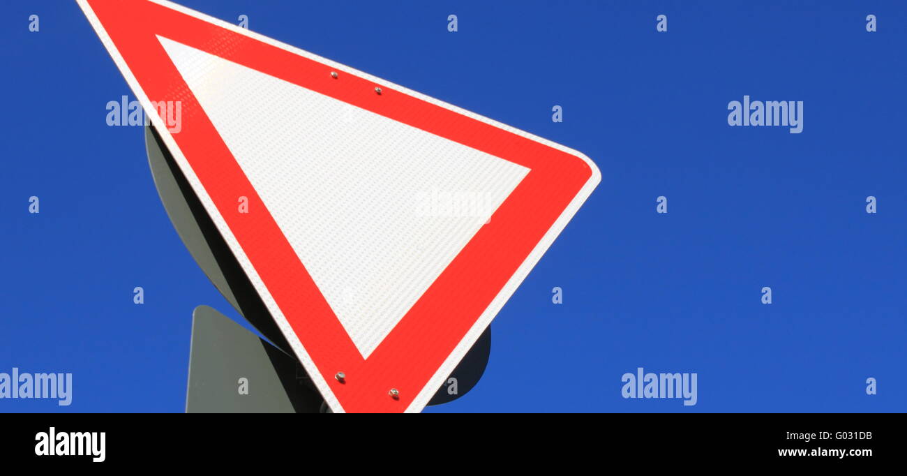 VORFAHRT ACHTEN-GIVE WAY SIGN Stock Photo - Alamy