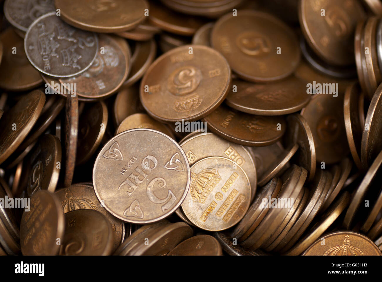 Brass coins hi-res stock photography and images - Alamy