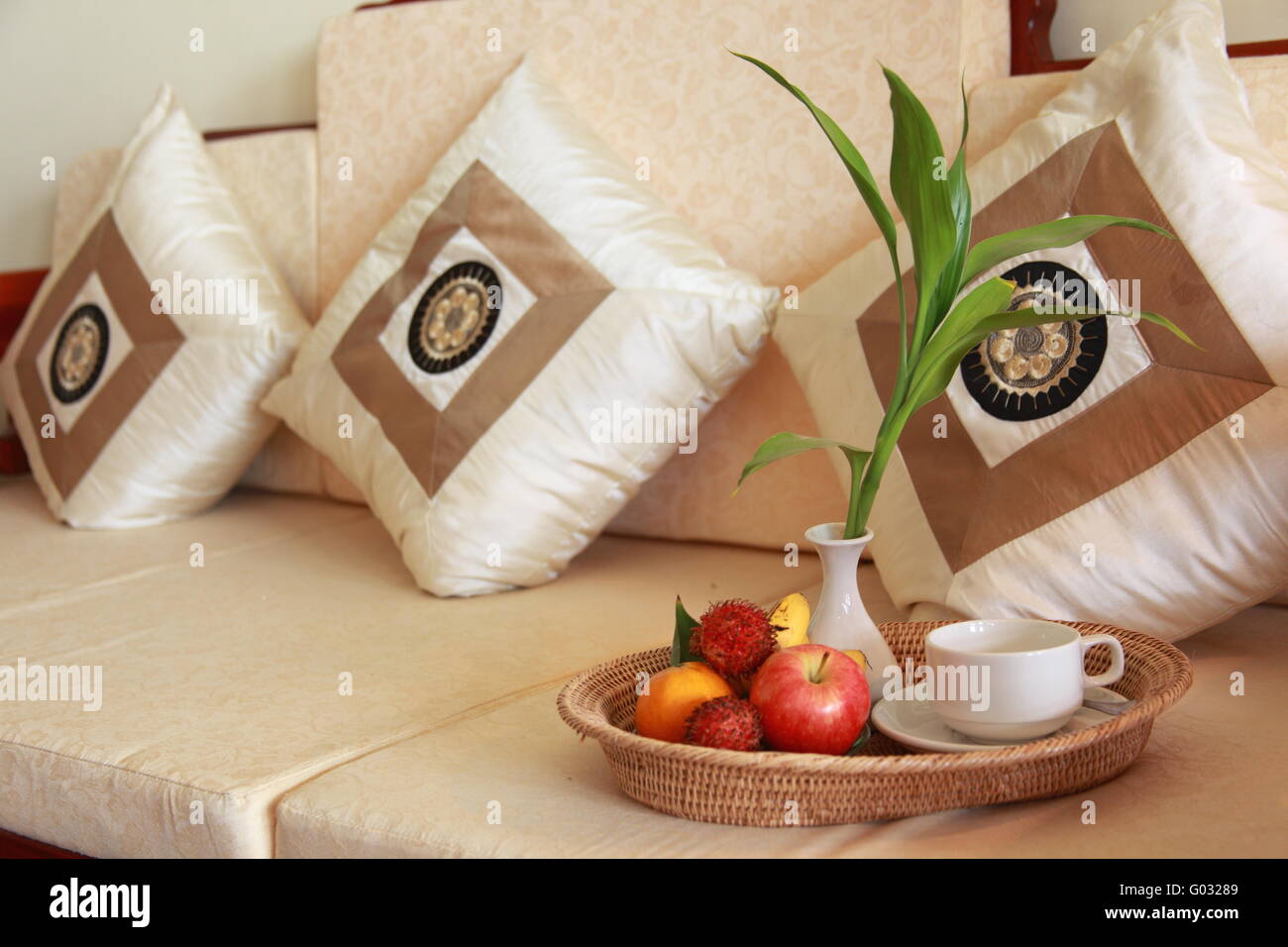Fruit basket in a 5 star hotel Stock Photo - Alamy