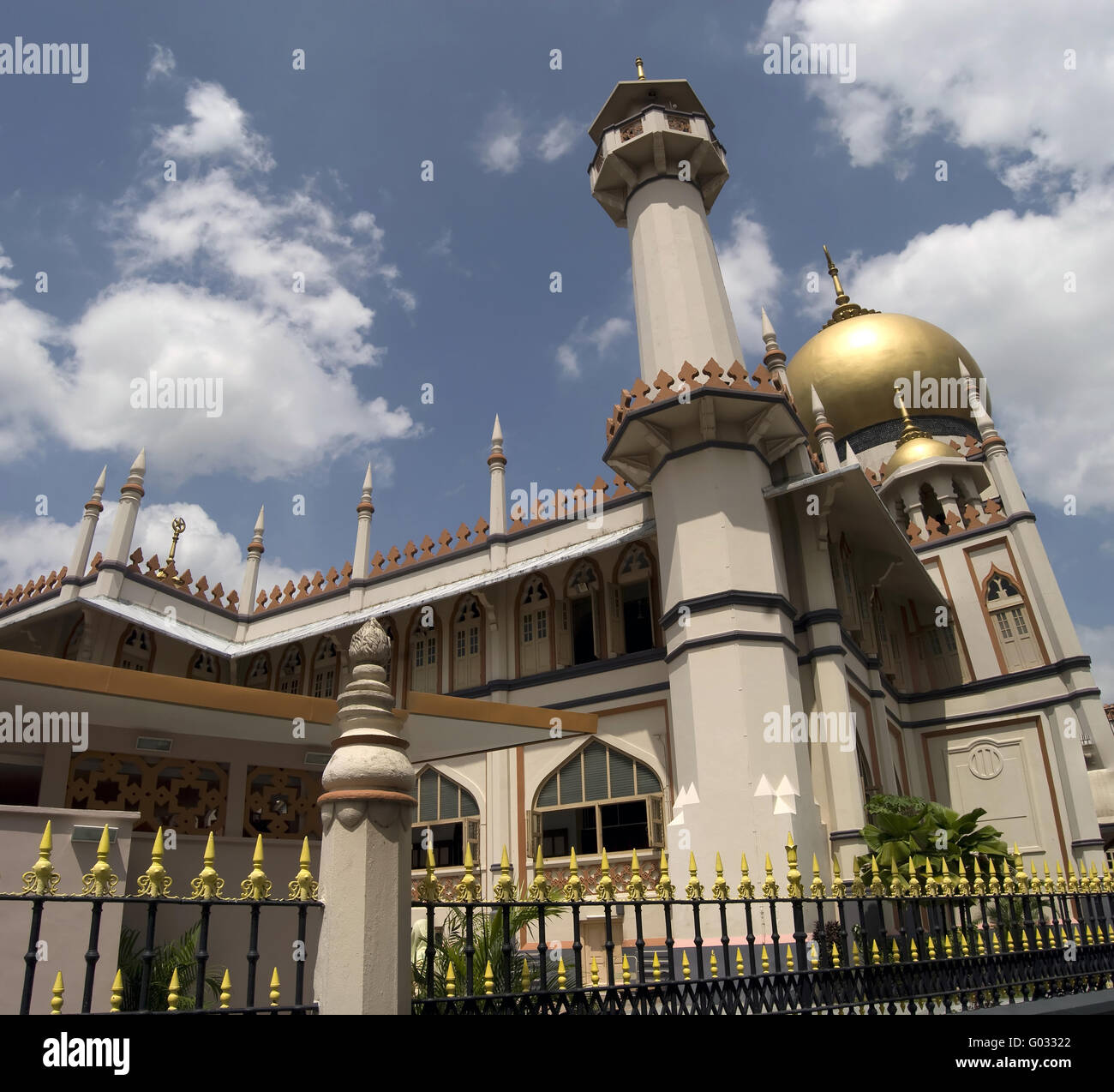Classic mosque hi-res stock photography and images - Alamy