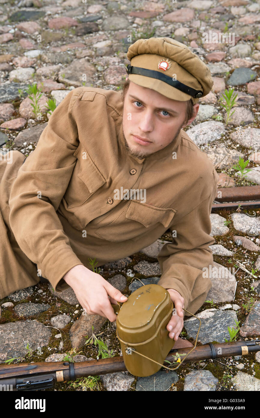 Old style army sleeping hi-res stock photography and images - Alamy