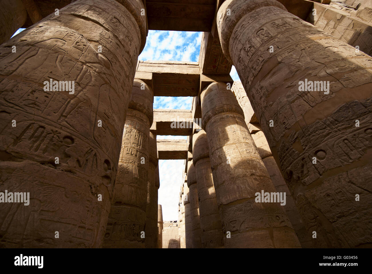 Karna statue hi-res stock photography and images - Alamy