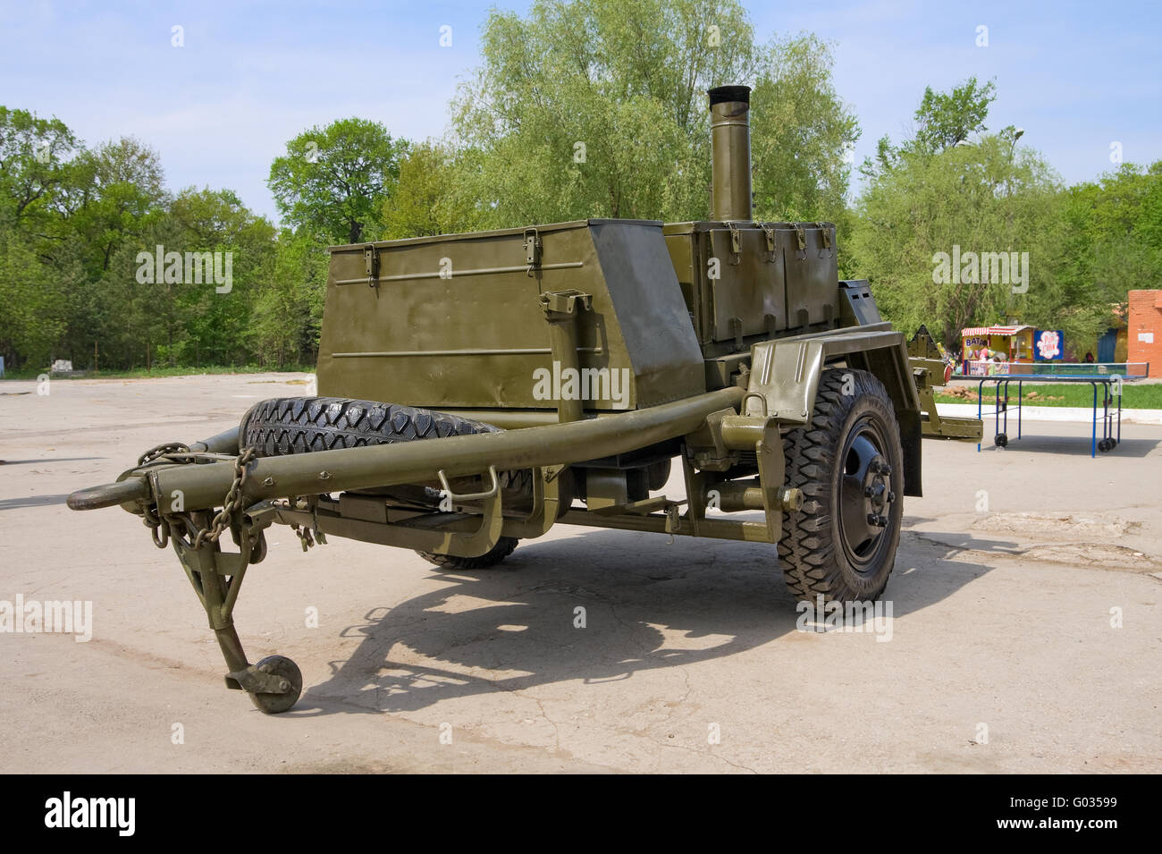Russian army field kitchen Stock Photo - Alamy
