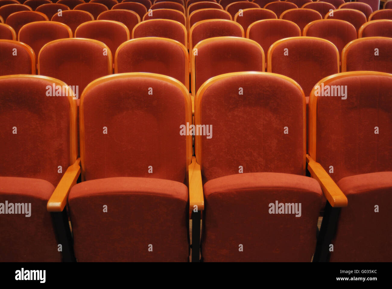 Red theater seat hi-res stock photography and images - Alamy