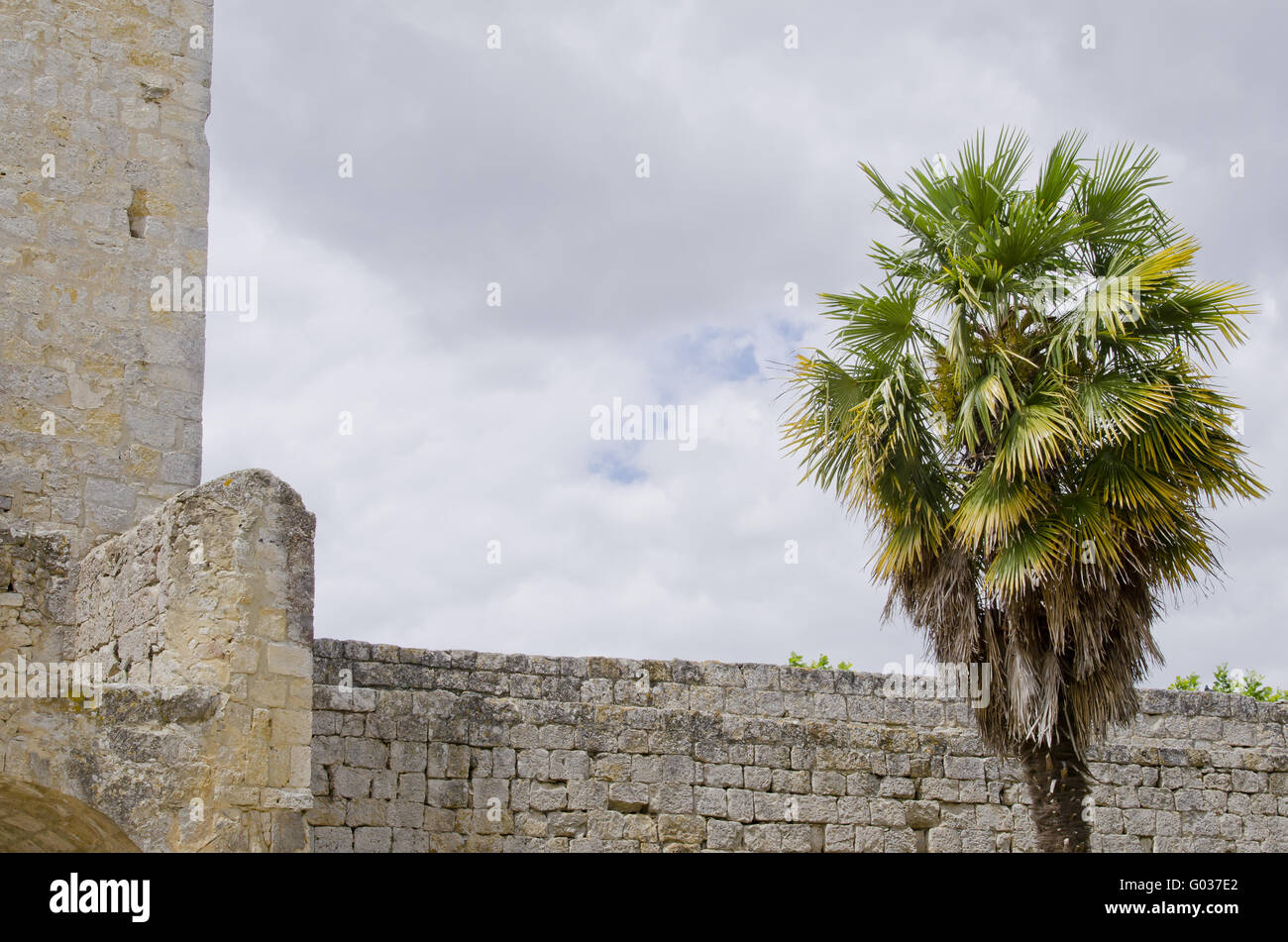 Larressingle hi-res stock photography and images - Alamy