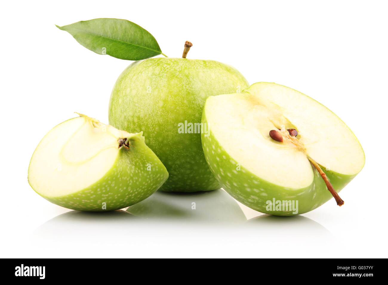 Ripe green apple with slices isolated on white Stock Photo - Alamy