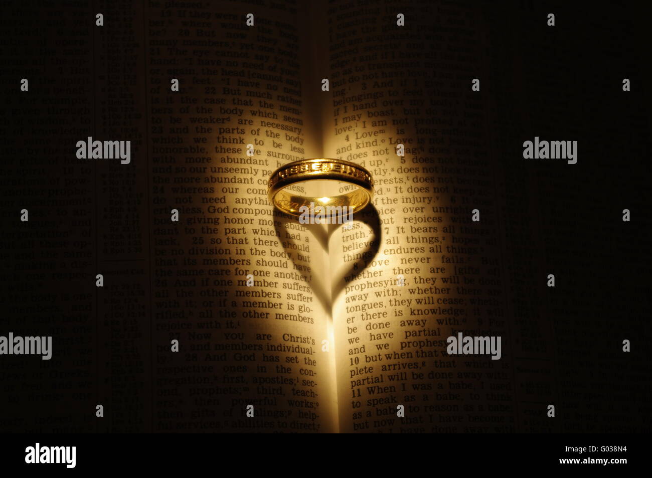 Open Book Ring High Resolution Stock Photography and Images - Alamy