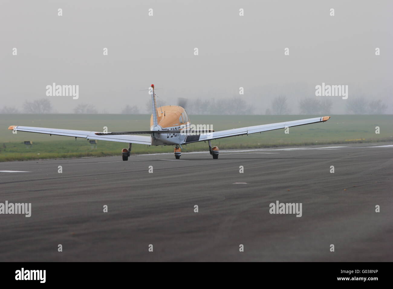Single engine float plane hi-res stock photography and images - Alamy
