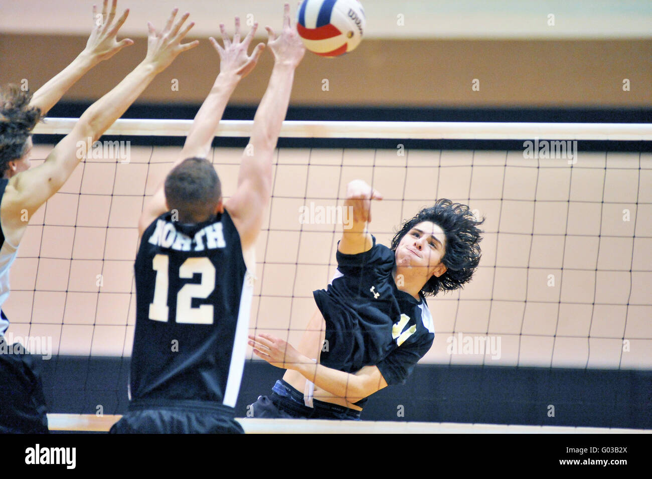 Volley shots hi-res stock photography and images - Alamy
