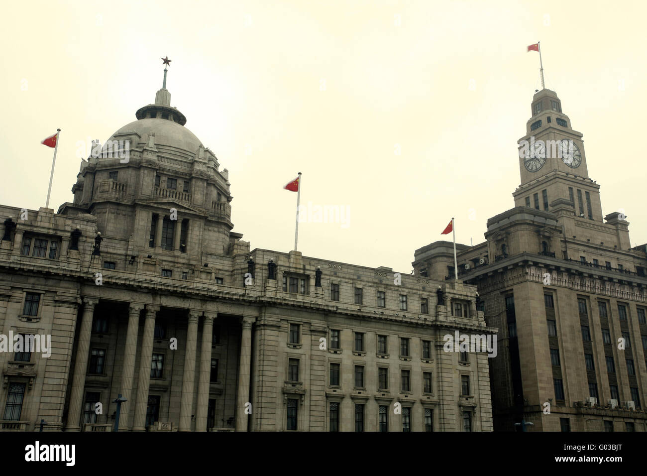 Colonial clock hi-res stock photography and images - Alamy