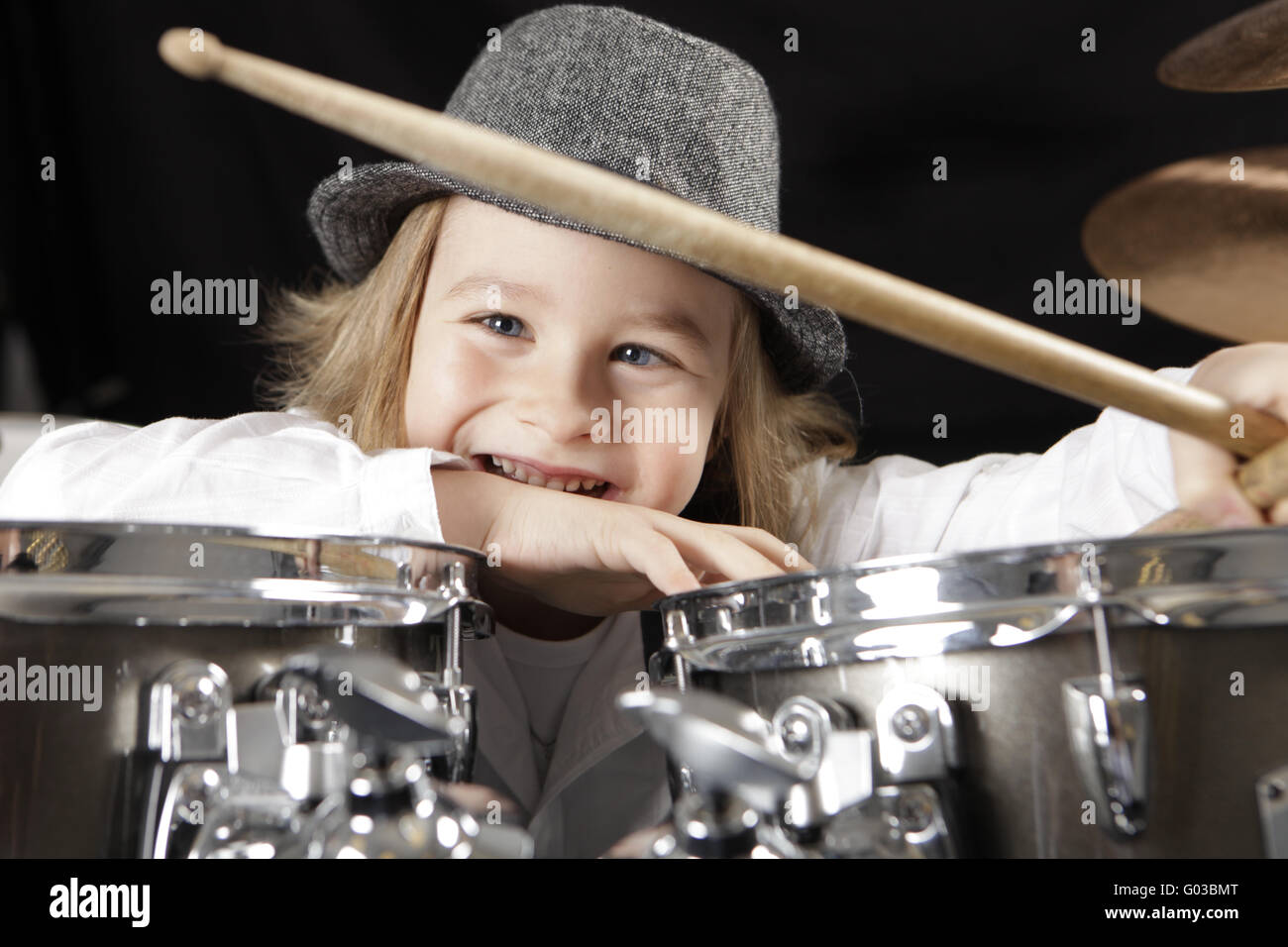 Drummer kid hi-res stock photography and images - Alamy