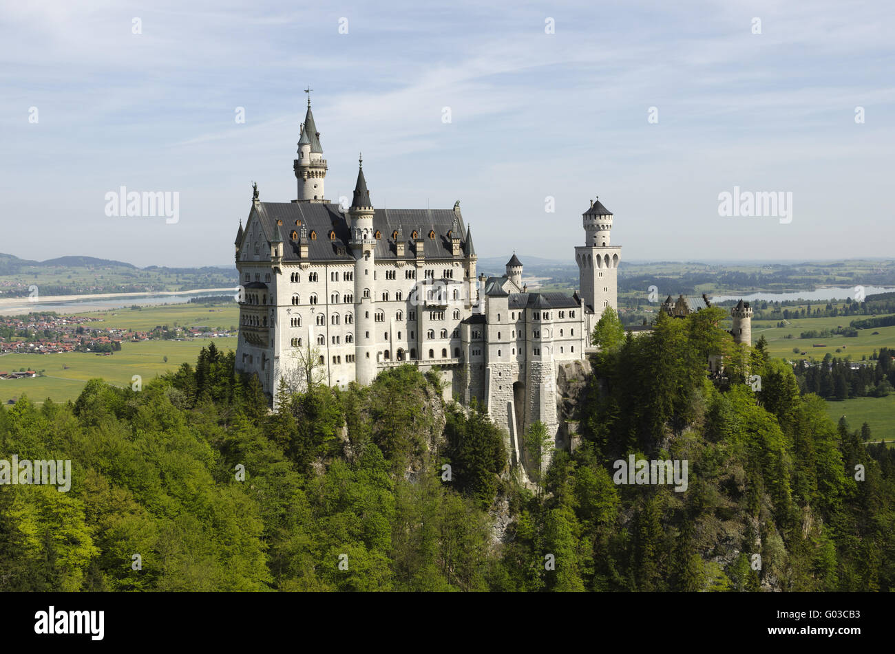 Germany neuschwanstein castle spring hi-res stock photography and ...