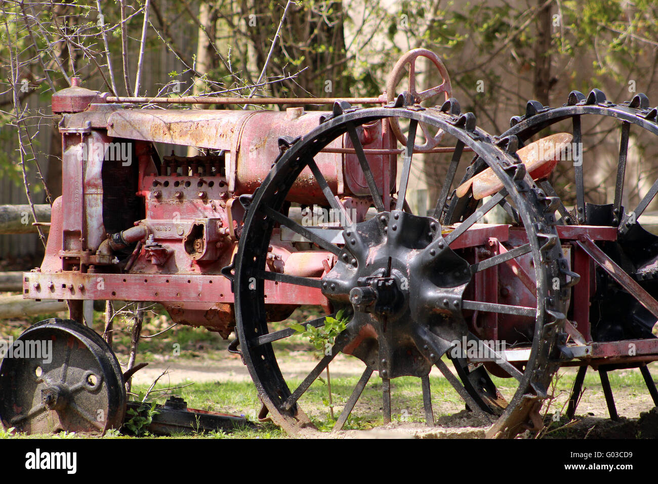 An old tractor Stock Photo - Alamy