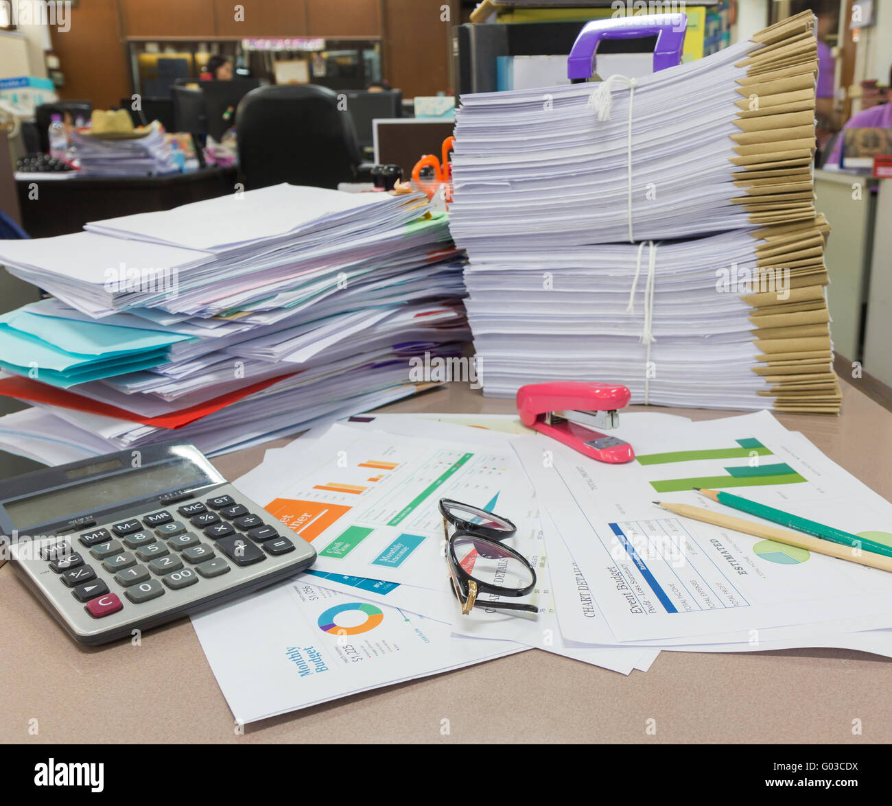 Analysis chart and paperwork on office table Stock Photo - Alamy
